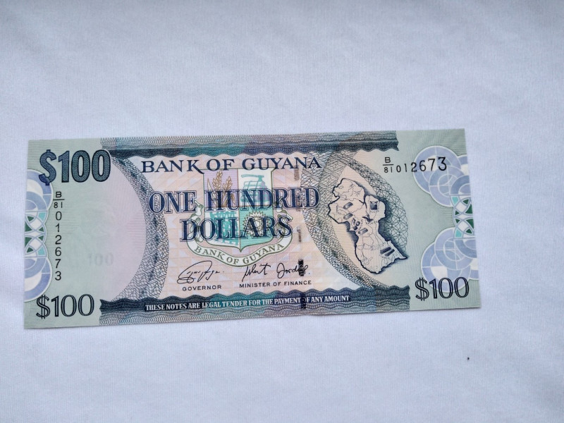 Gvajana 100 dolara, UNC