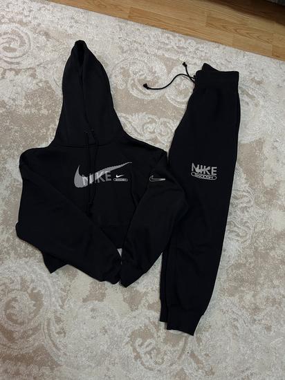 Nike original zenska trenerka komplet S