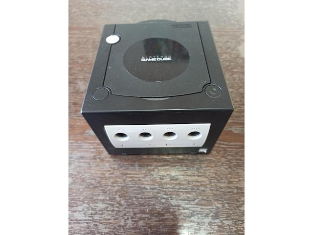 nintendo game cube konzola ispravna ko sa slika