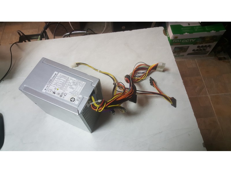 hp napajanje 300 w ispravno pin 24+4,4sata