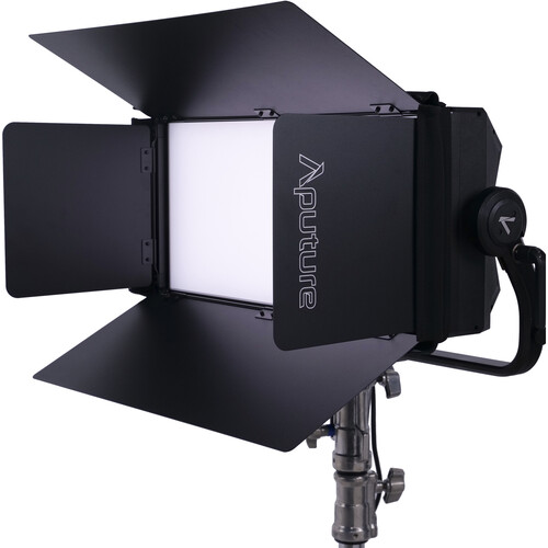 Aputure Nova P600c Barn door