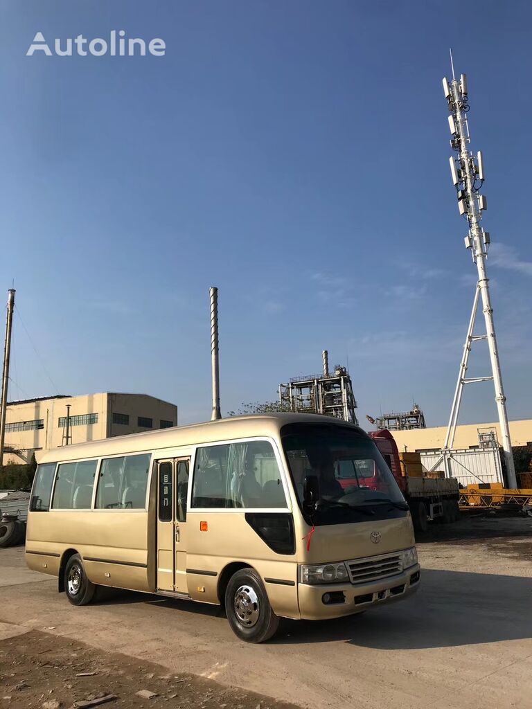 Toyota Coaster prigradski autobus