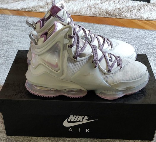 Nike LeBron 19 kosarkaske patike