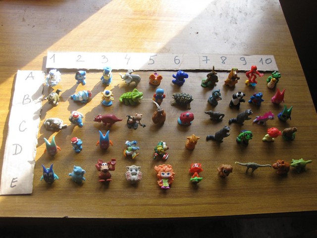 Kinder Surprise LOT 32 (50 kom. po vašem izboru)