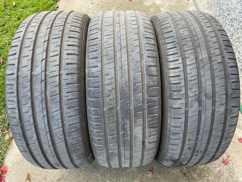 3 Barum gume 235/50R18 97V