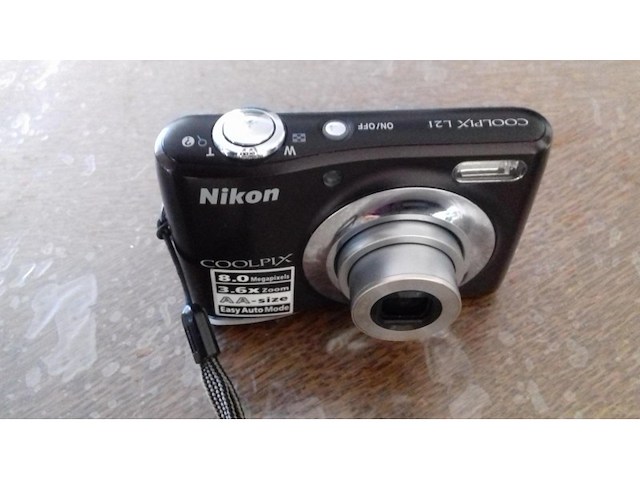 Nikon coolpix  digitalni fotoaparat L22/L21