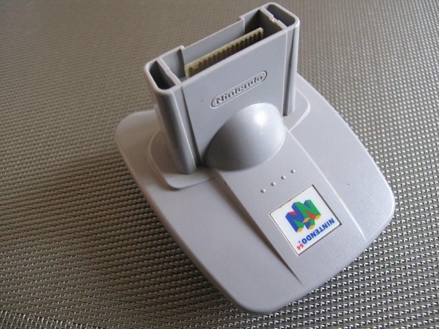 Nintendo 64 - Transfer Pak