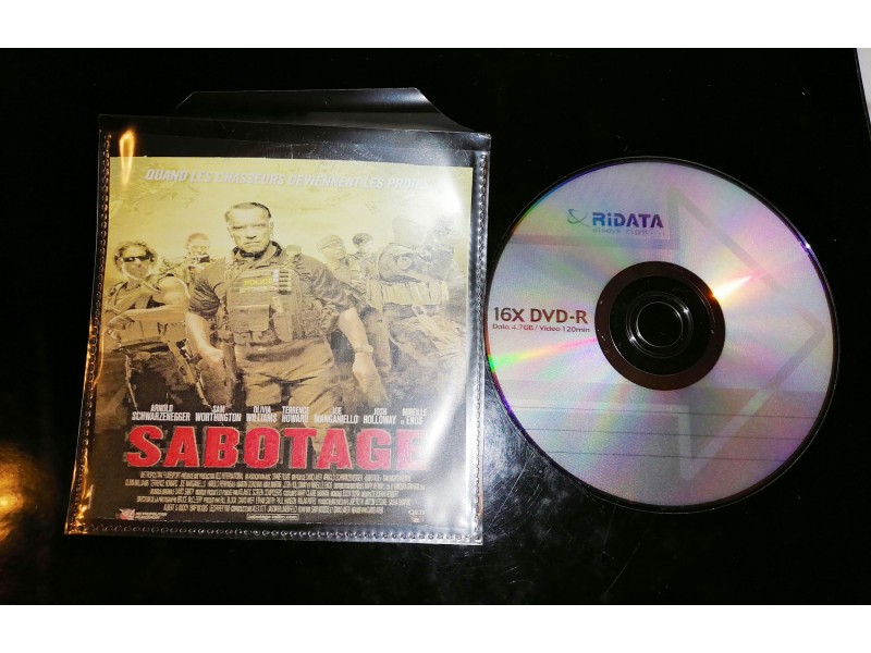 CD/DVD kesica + omot + poklon DVD