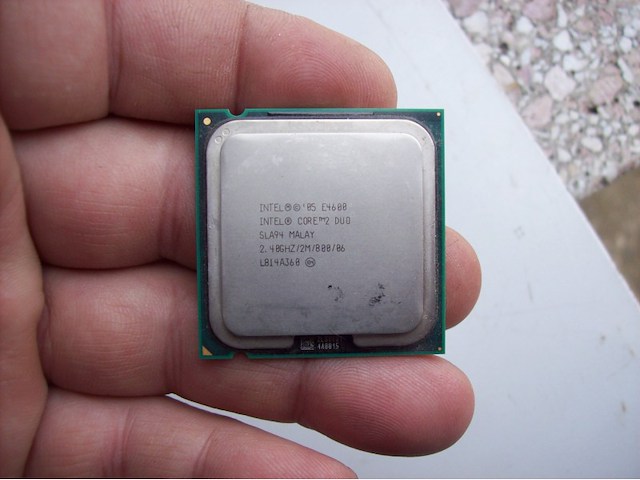 Intel Core 2 Duo E4600(2x 2.40 Ghz, 2Mb, 800 fsb)