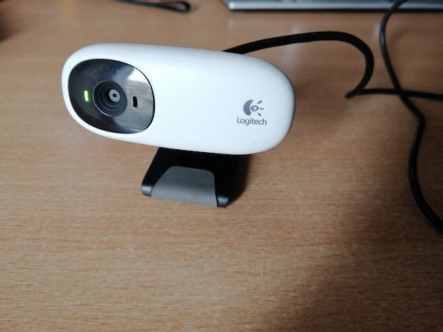 Logitech C110