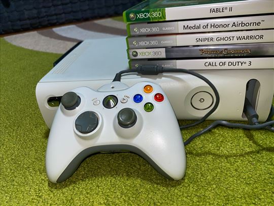 Xbox 360 - konzola, džoistik, igrice