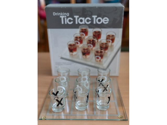 Tic Tac Toe igrica za cirkanje - staklo - X i OX