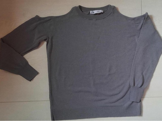 Zara džemper S/M velicina