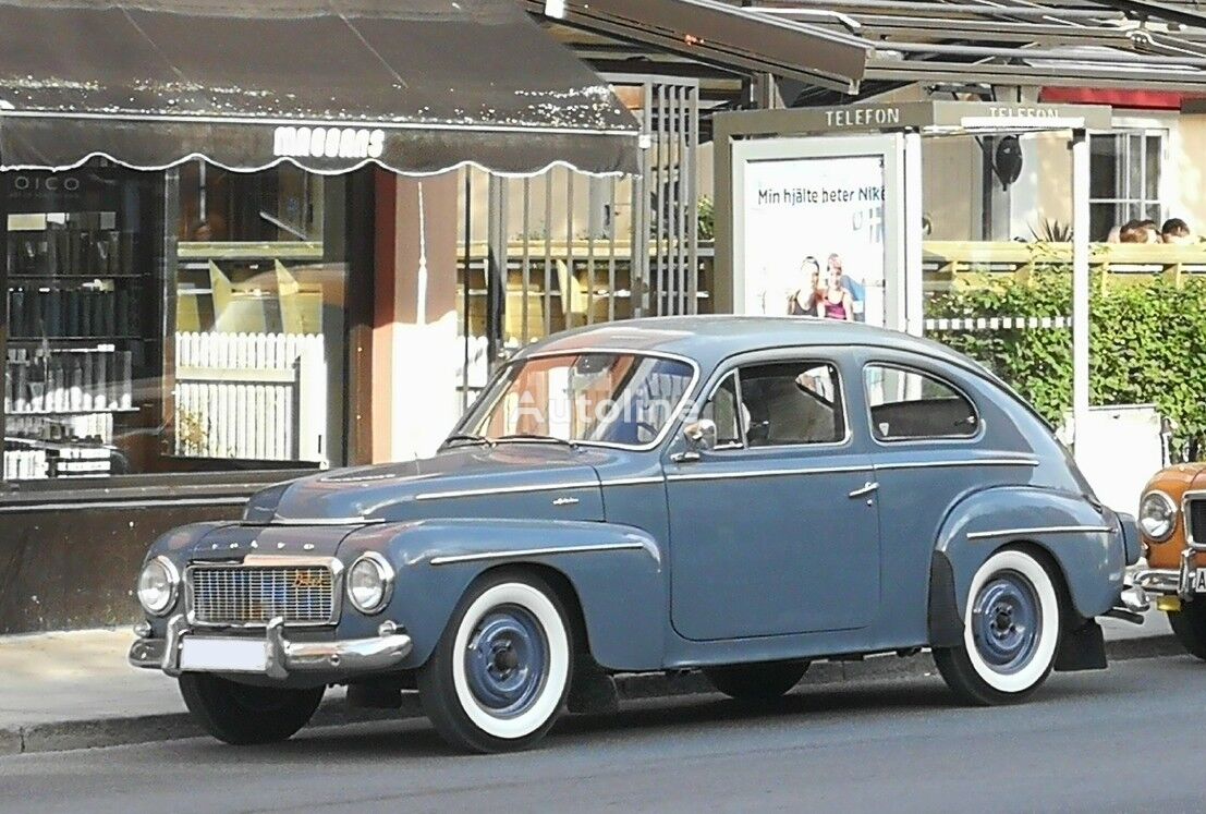 Volvo PV 544 sedan