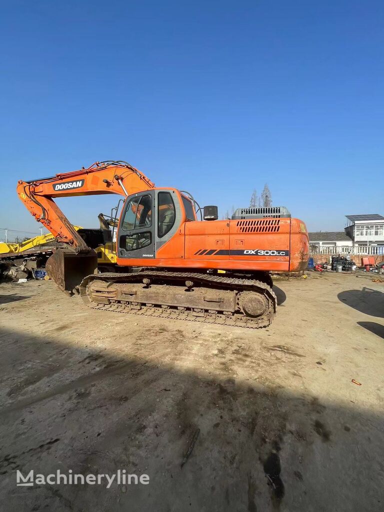 Doosan DX300 bager guseničar