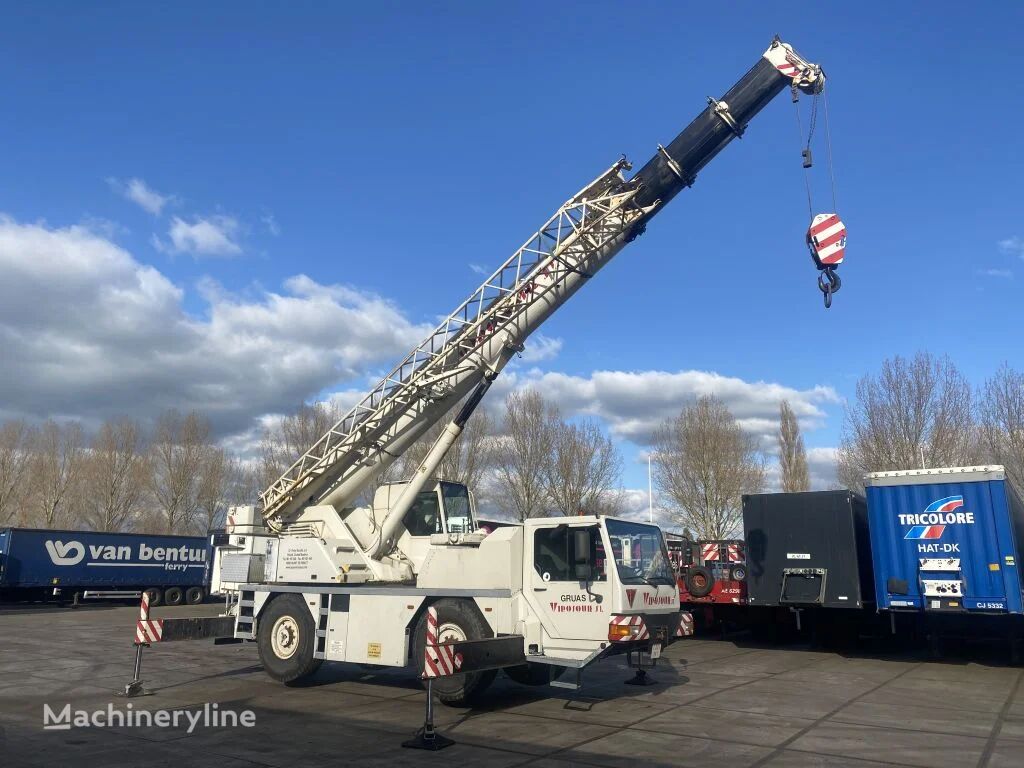 Liebherr LTM1030 pokretna dizalica