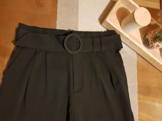 Zara pantalone duboki struk s/m kao nove