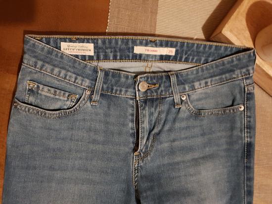 Levis original skroz uz nogu s/m kao nove