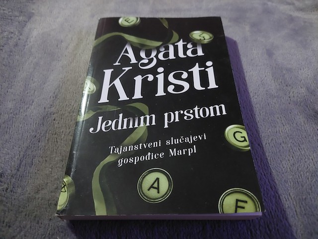 Jednim prstom Agata Kristi kao Nova