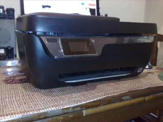 Color štampač HP-Officejet 3833/ puni kertridzi