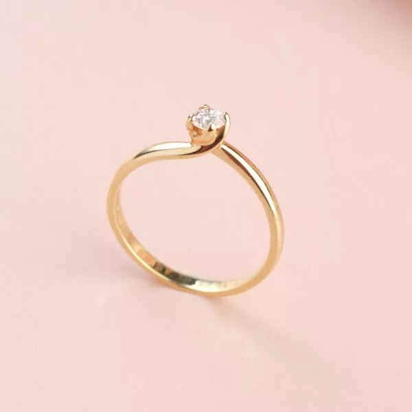 Dijamantski prsten od žutog zlata, 154