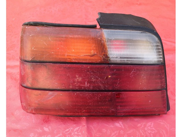 Levo stop svetlo za BMW e36 sedan