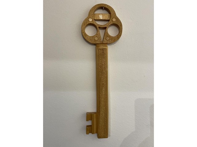 Veliki drveni ključ, visina 38 cm