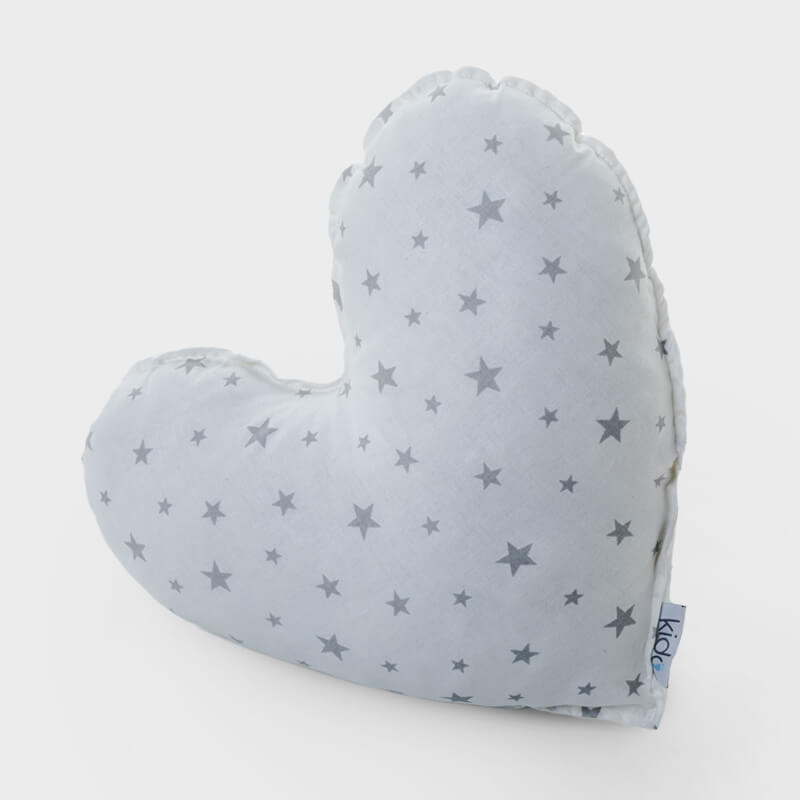 Jastuk u obliku srca sa zvezdicama