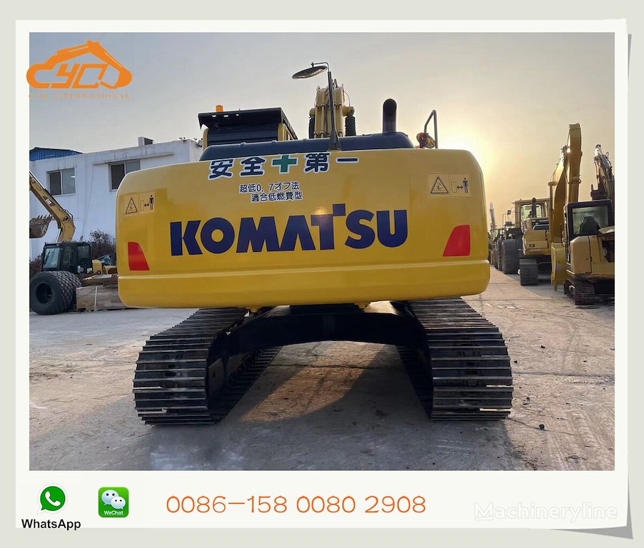 Komatsu PC220-8 bager guseničar