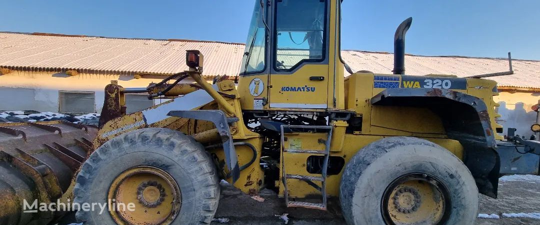 Komatsu WA 320 prednji utovarivač