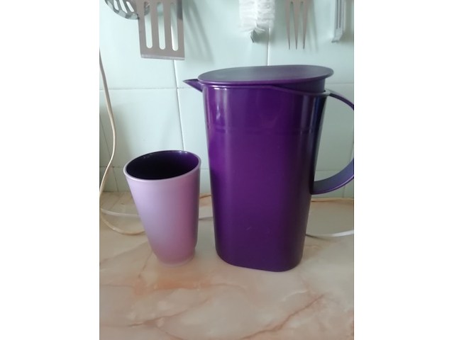 Tupperware bokal 1l (čaša 450ml, gratis)