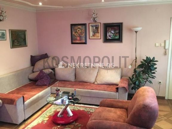 Zemun, Altina, Abebe Bikile, Kuća, 180m2, 1500 EUR