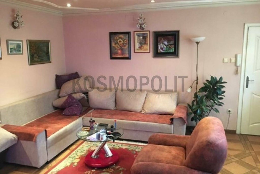 Zemun, Altina, Abebe Bikile, Kuća, 180m2, 1500 EUR