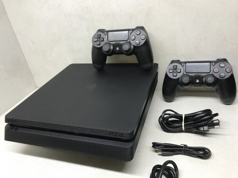 PS4 Slim Cipovan 1TB / 25-50 igre / 9.00 ofw / 2216B /A