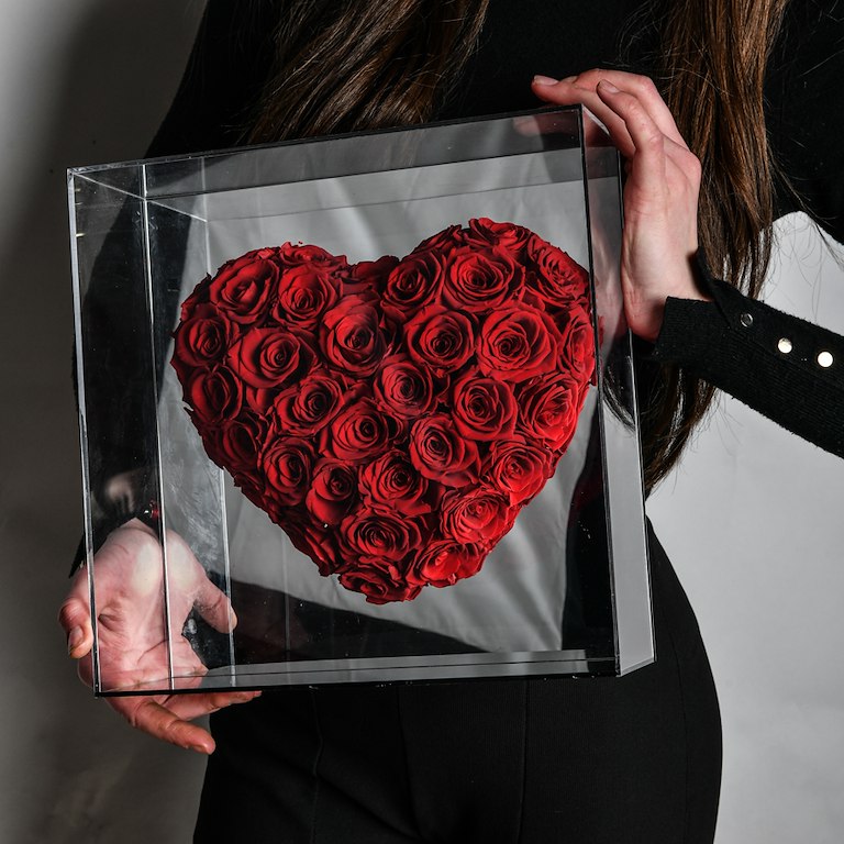 Luksuzno srce crvenih večnih ruža