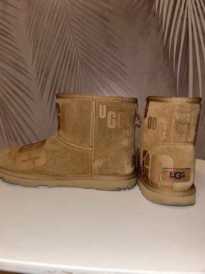 Nove Ugg cizme