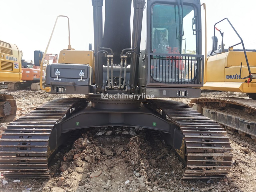 Volvo EC240 bager guseničar