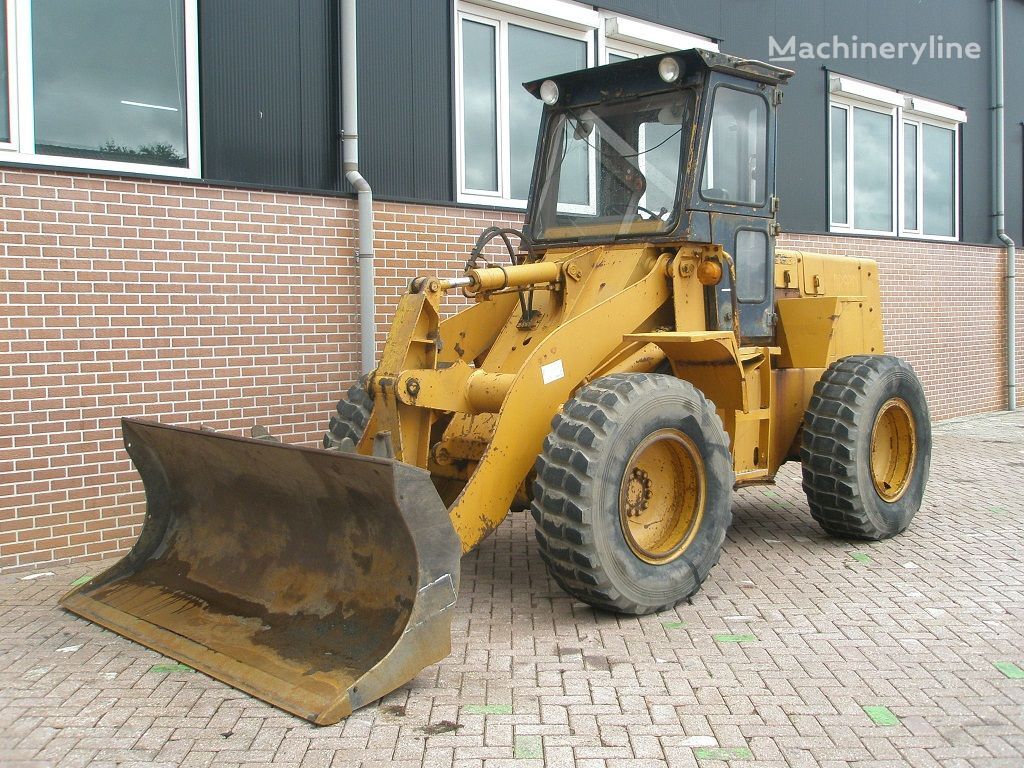 Komatsu W40-2 prednji utovarivač