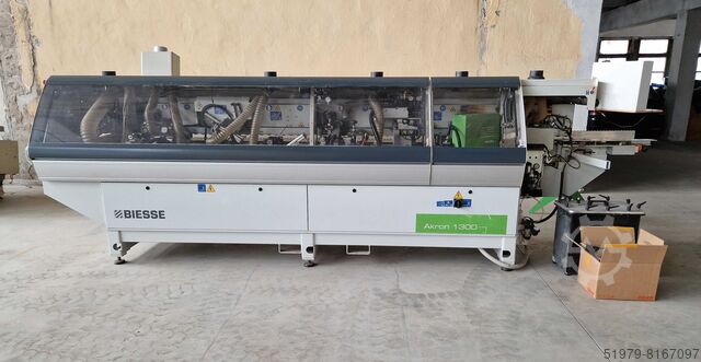 Edge mašina za razmazivanje EVA/PUR
BIESSE Akron 1330A