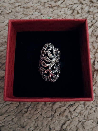 Prelep prsten srebro 925