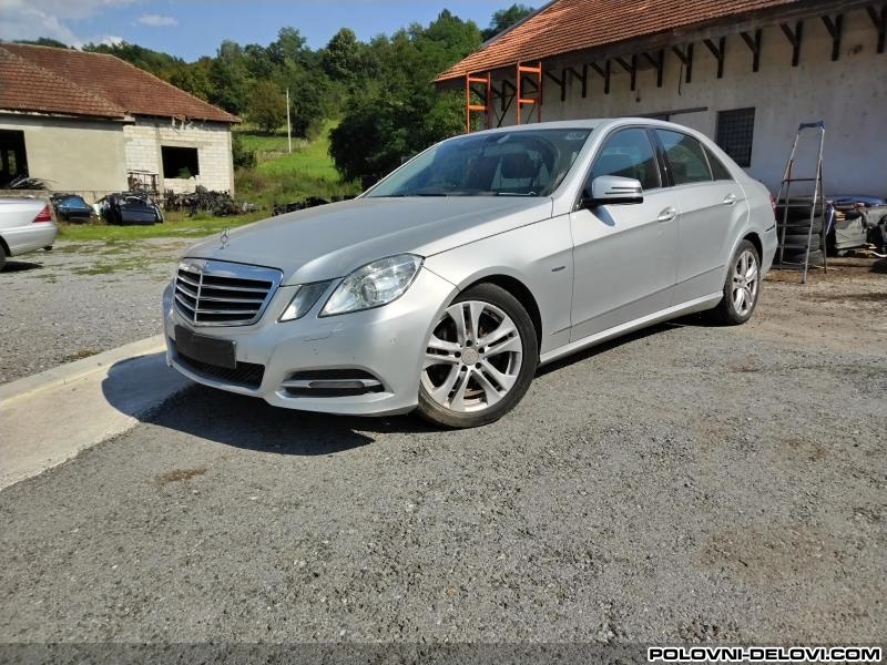 Mercedes E 220 Cdi Kompletan Auto U Delovima