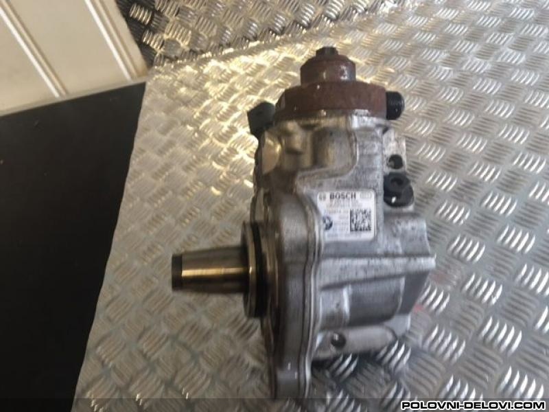 BMW 318 D Pumpa Motor I Delovi Motora