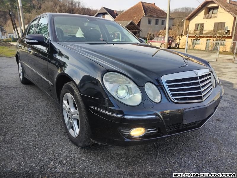 Mercedes E 200 .E220.E240.E270.E320 Kompletan Auto U Delovima
