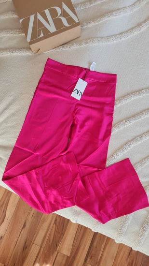 Zara pantalone L Novo