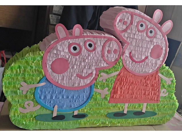 Pepa pig &; Džordž, PINJATA