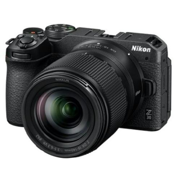 Nikon Z30 set 18-140mm VR DX