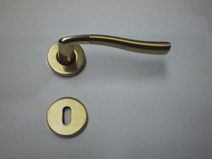 Kvaka rozeta za vrata NEVENA Ms/Mat-Ms fi46/9/110/8/9mm .Klj DBP3