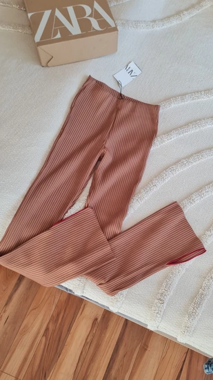 Zara Rrbraste Pantalone S Novo