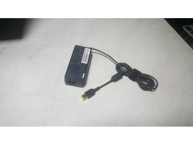 Lenovo Punjac Adapter 20V - 3,25A 65W četvrtasti konek