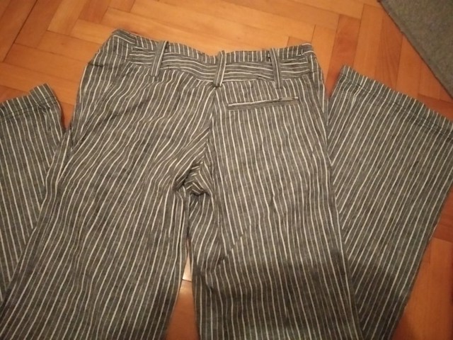 P..S.. prugaste sive pantalone M